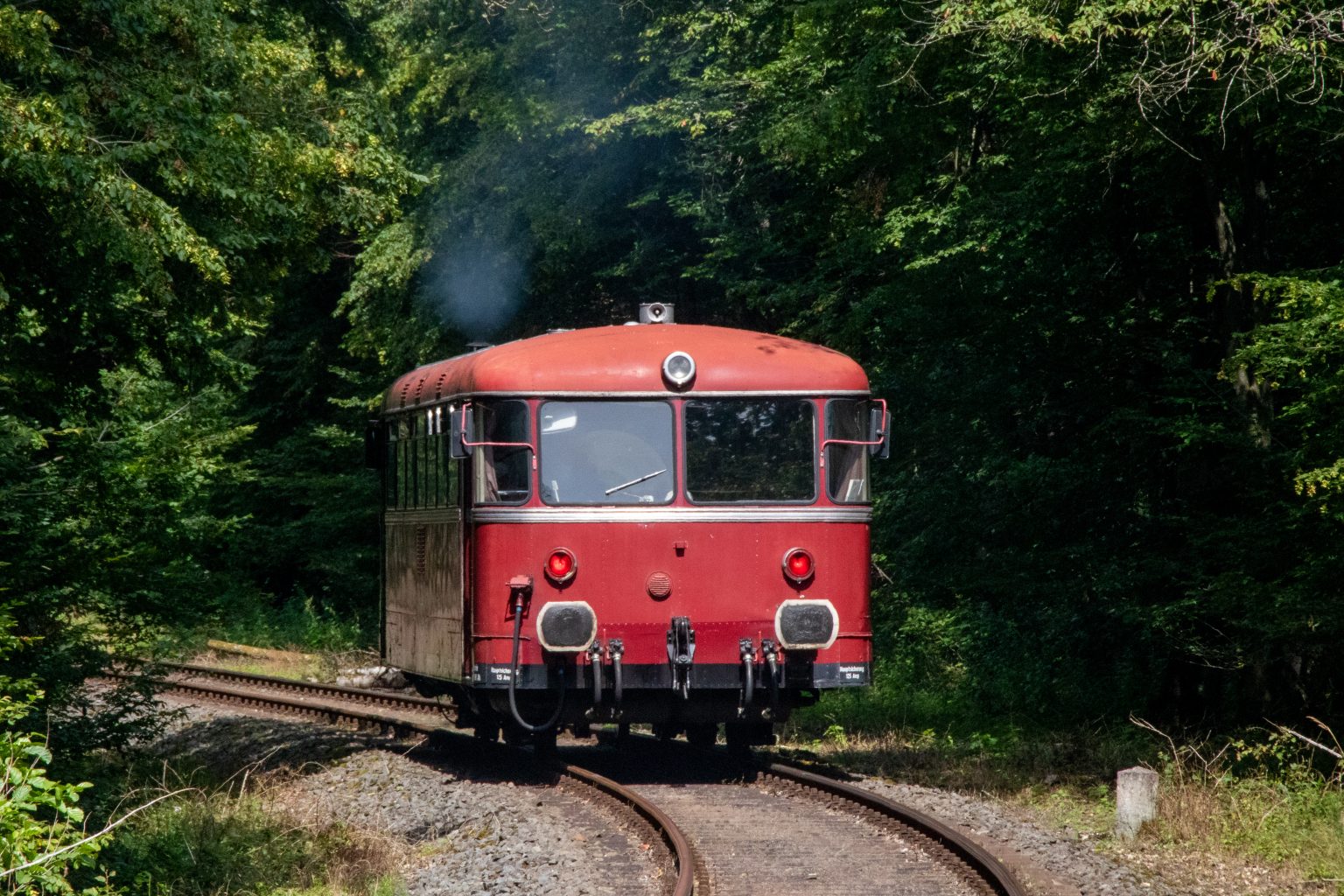 798 729 auf Bergfahrt auf der Kasbachtalbahn, aufgenommen am 11.08.2021 ... 798 729 auf Bergfahrt auf der Kasbachtalbahn, aufgenommen am 11.08.2021 ...